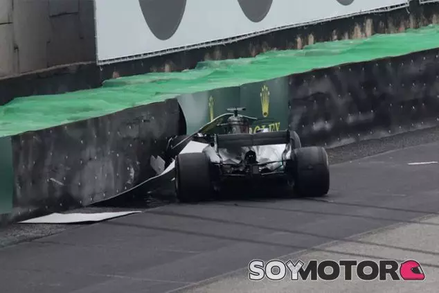 Lewis Hamilton v Brazílii