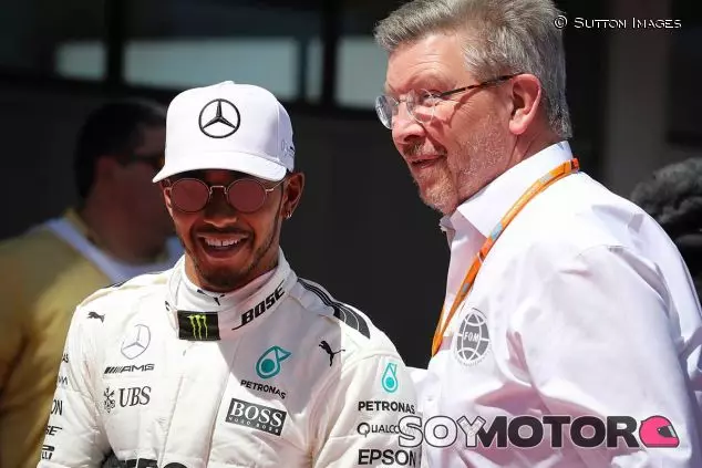 Lewis Hamilton agus Ross Brawn - SoyMotor