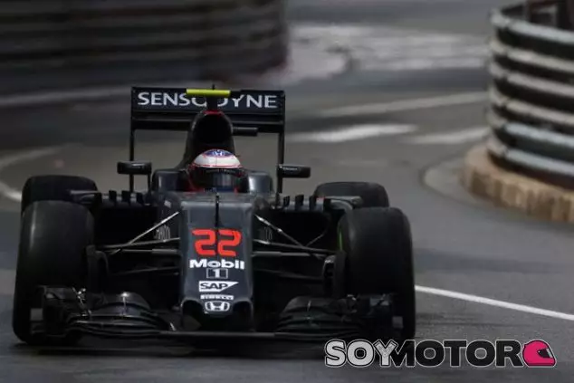 McLaren zdobywa punkty obydwoma samochodami w Monako - LaF1