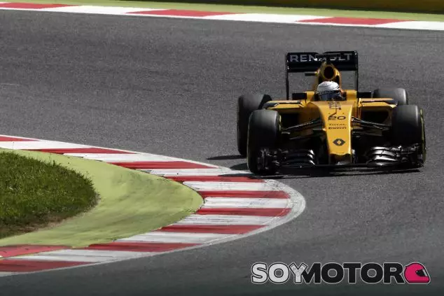 Kevin Magnussen à Barcelone - LaF1