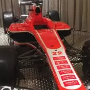 Marussia MR02 s dresom s brojem 22 koji je Bianchi nosio 2013. - LaF1