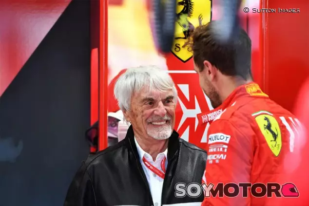 Feiceann Ecclestone Vettel dhá nó trí bliana eile i F1