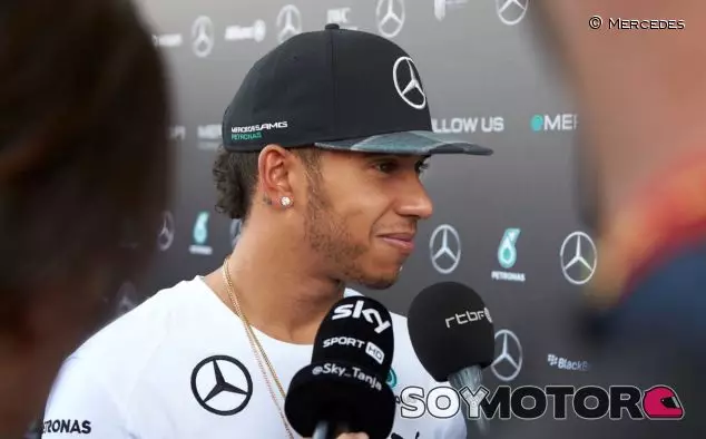 Lewis Hamilton duke marrë pjesë në media në një GP - LaF1