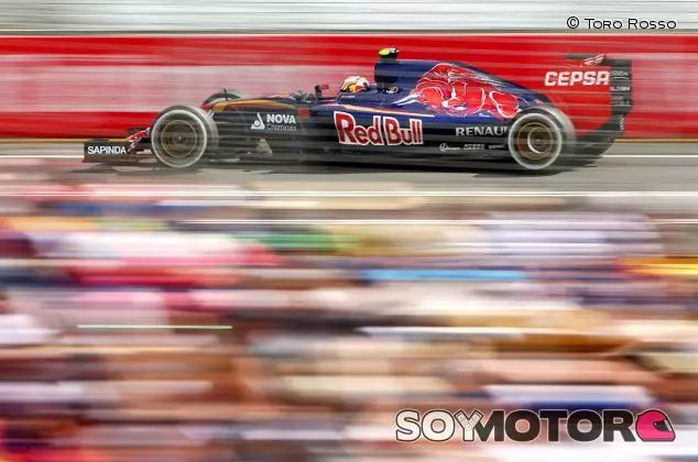 Carlos Sainz Jr. עם ה-STR10 באלברט פארק - LaF1.es