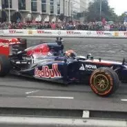 Max Verstappen s'écrase lors de sa première exposition avec Toro Rosso