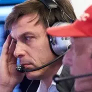 Dili gusto ni Toto Wolff ang usa ka higayon sa pagpahayahay sa Mercedes tungod kay ang Ferrari nagtago - LaF1