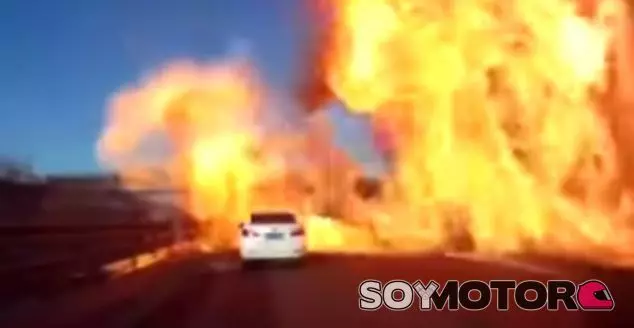 Fireball e ts'oara likoloi tse peli ho se na moeli oa karabelo - SoyMotor