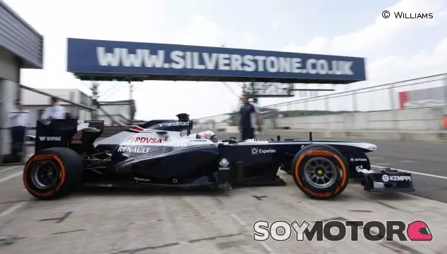 Daniel Juncadella během tréninků pro mladé jezdce v Silverstone