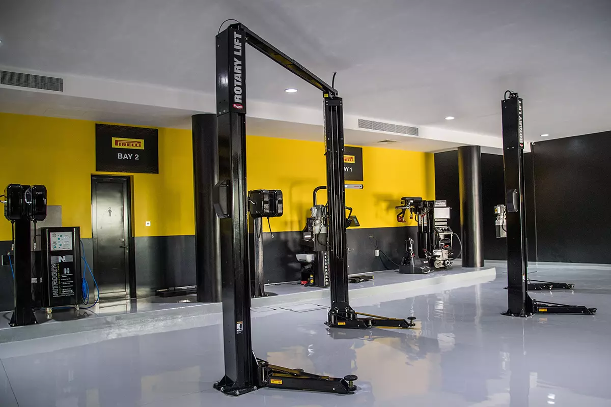 pirelli-p-zero-world-dubai-2.jpg