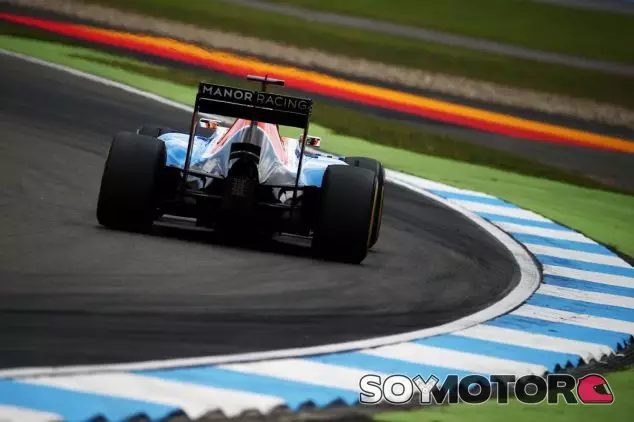 Tampilan mburi mobil Pascal Wehrlein - LaF1