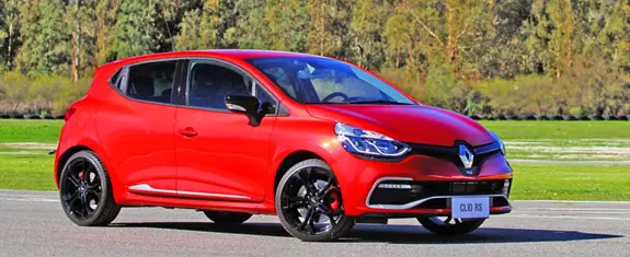 雷诺-clio-rs-2015-8.jpg