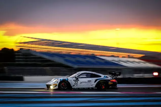 Porsche e hapa lik'hilomithara tse 1000 tsa Paul Ricard