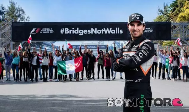 Pérez supports the anti-Trump campaign #BridgesNotWalls