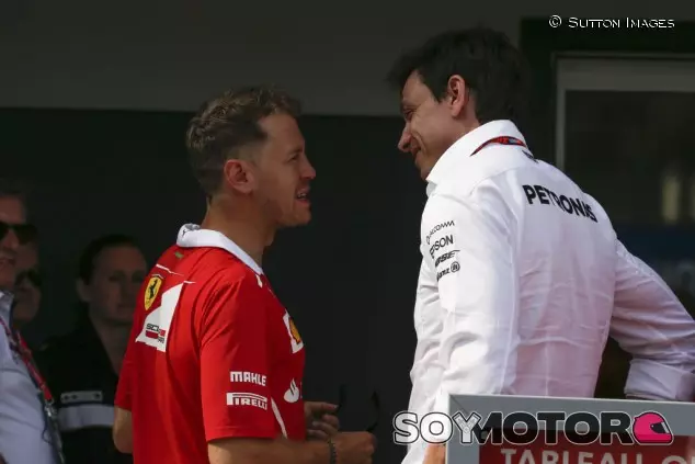 Mercedes non chiude la porta a Vettel: