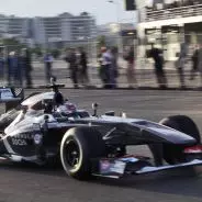 Sergey Sirotkin wie de earste dy't in Formule 1 ried yn Sotsji - LaF1