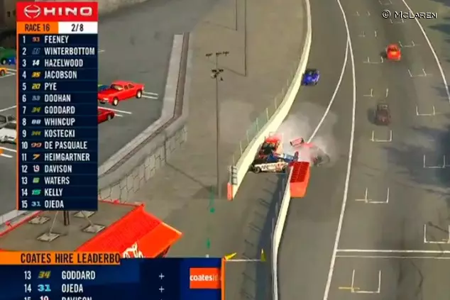 Norris blokkeert de ingang van de Pit-Lane in een waanzinnig virtueel debuut in Supercars