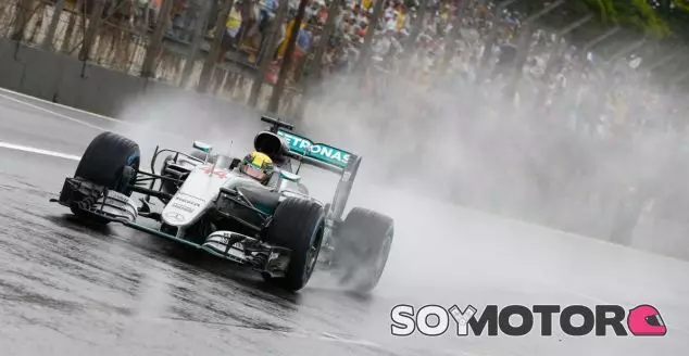 Hamilton, Braziliya GP-də yarış zamanı - LaF1