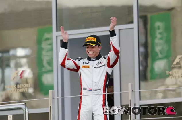 De Vries, während engem GP3 Grand Prix 2016 - SoyMotor