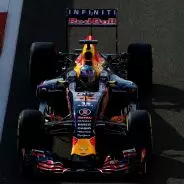 Red Bull pral pote motè Renault sou non TAG Heuer - LaF1