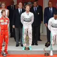 Rosberg ar y blaen a Vettel yn ail ar ôl pit-stop Hamilton - LaF1