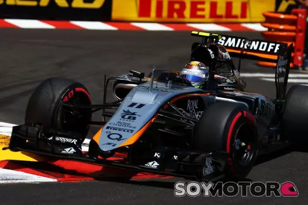 Sergio Pérez avec Force India lors de la course de Monaco - LaF1