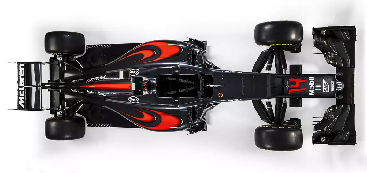 McLaren MP4-31 இன் புகைப்படங்கள் அதன் விளக்கக்காட்சிக்கு முன் வடிகட்டப்படுகின்றன 88585_4