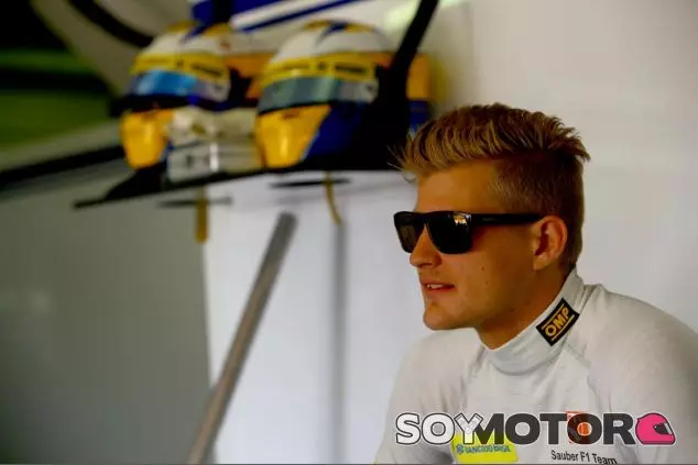 Marcus Ericsson în boxa Sauber - LaF1