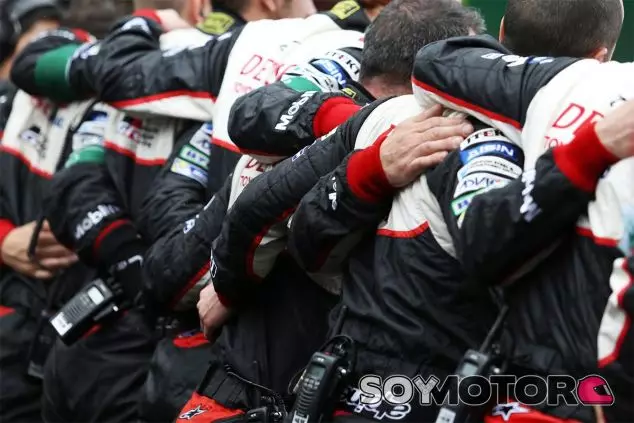 Toyota mechanics katika Le Mans - LaF1