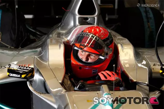 Michael Schumacher sa usa ka file nga litrato gikan sa 2011 - LaF1