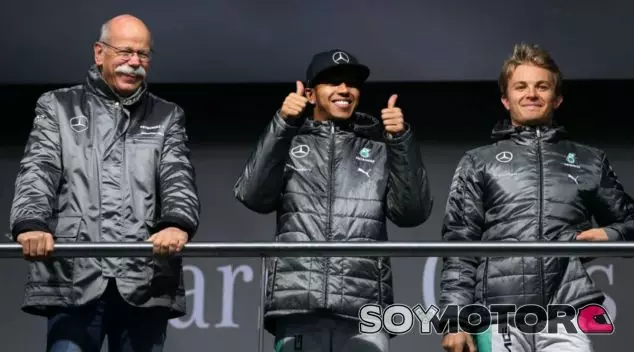 Zetsche, Hamilton na Rosberg kabla ya kuanza kwa msimu wa 2016 - SoyMotor