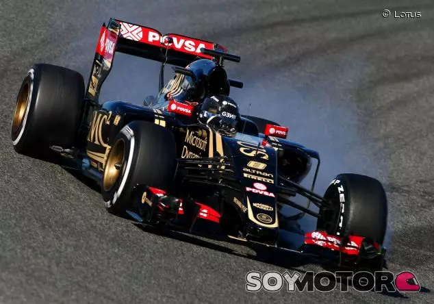 Grosjean with the E23 in Jerez - LaF1.es