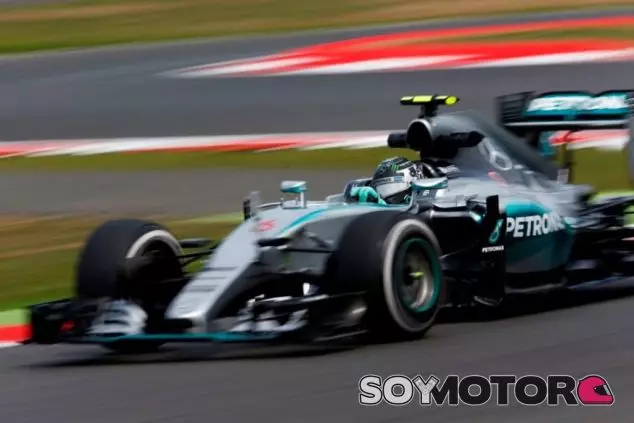 អារម្មណ៍ចម្រុះសម្រាប់ Rosberg: ជាលើកដំបូងនិងគ្រោះថ្នាក់ដ៏គ្រោះថ្នាក់ជាមួយនឹងសំបកកង់ - LaF1