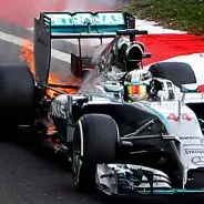 Lewis Hamilton, u plamenu na Hungaroringu - LaF1