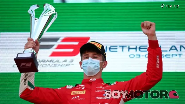 Arthur Leclerc renova con Prema e correrá de novo en F3 en 2022