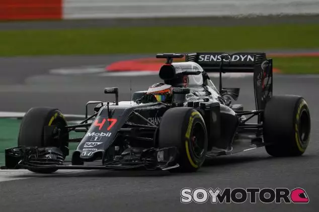 Vandoorne, 2016-njy ýylda geçirilen käbir synaglarda - SoyMotor