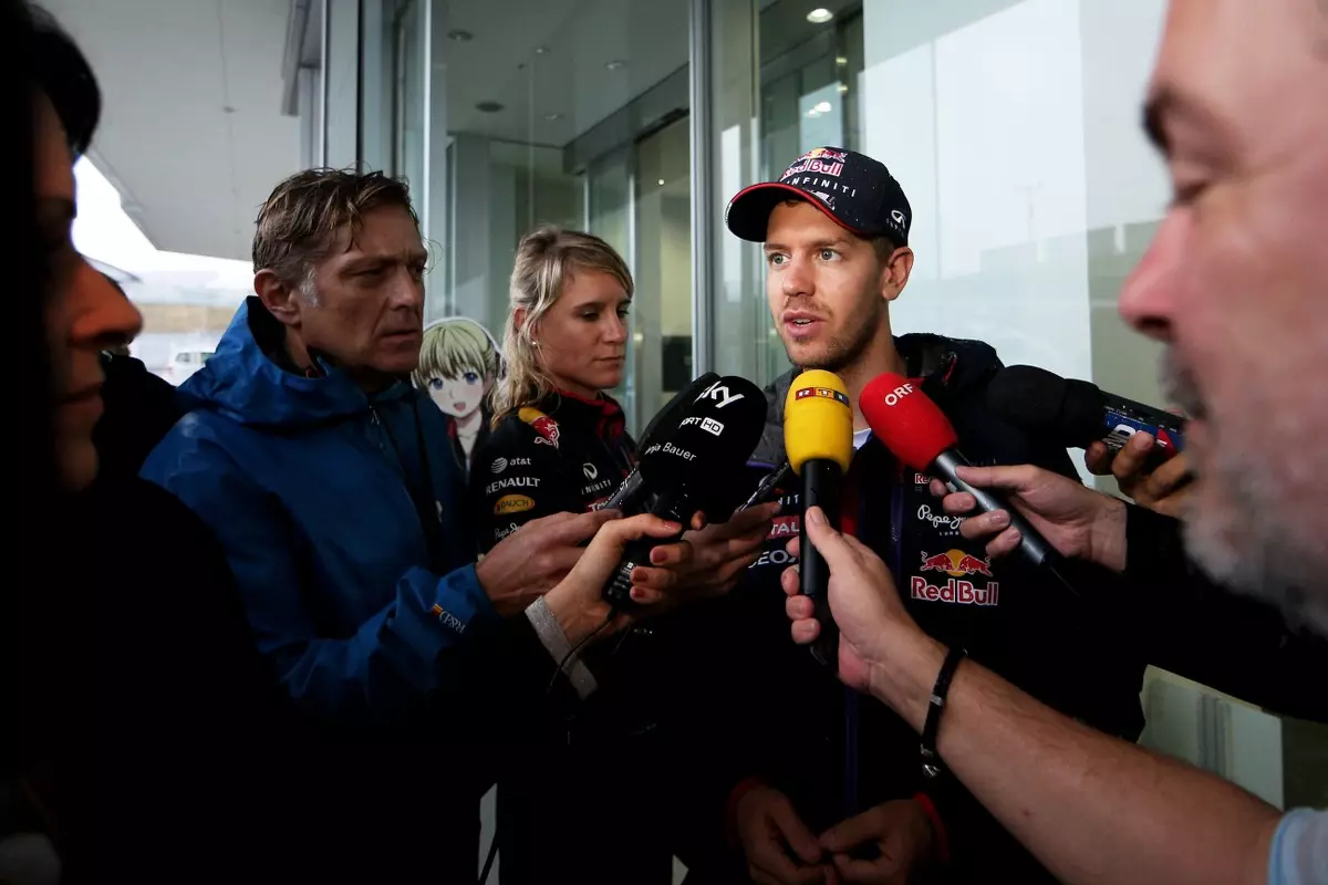Vettel ridas pri la stulta sezono: