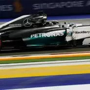 Lewis Hamilton v Singapuru - LaF1