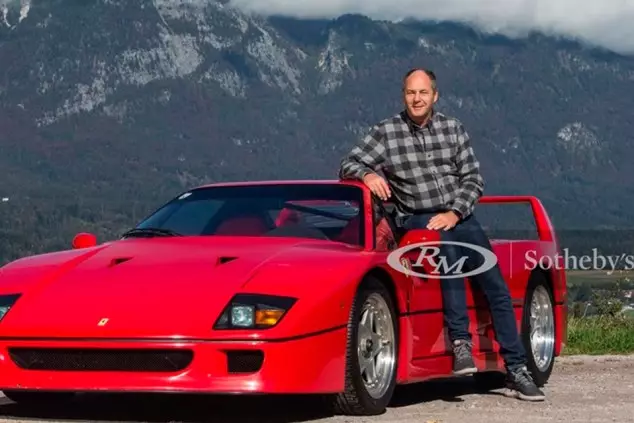 Ti è rimasto un milione di euro? Gerhard Berger vende la sua Ferrari F40