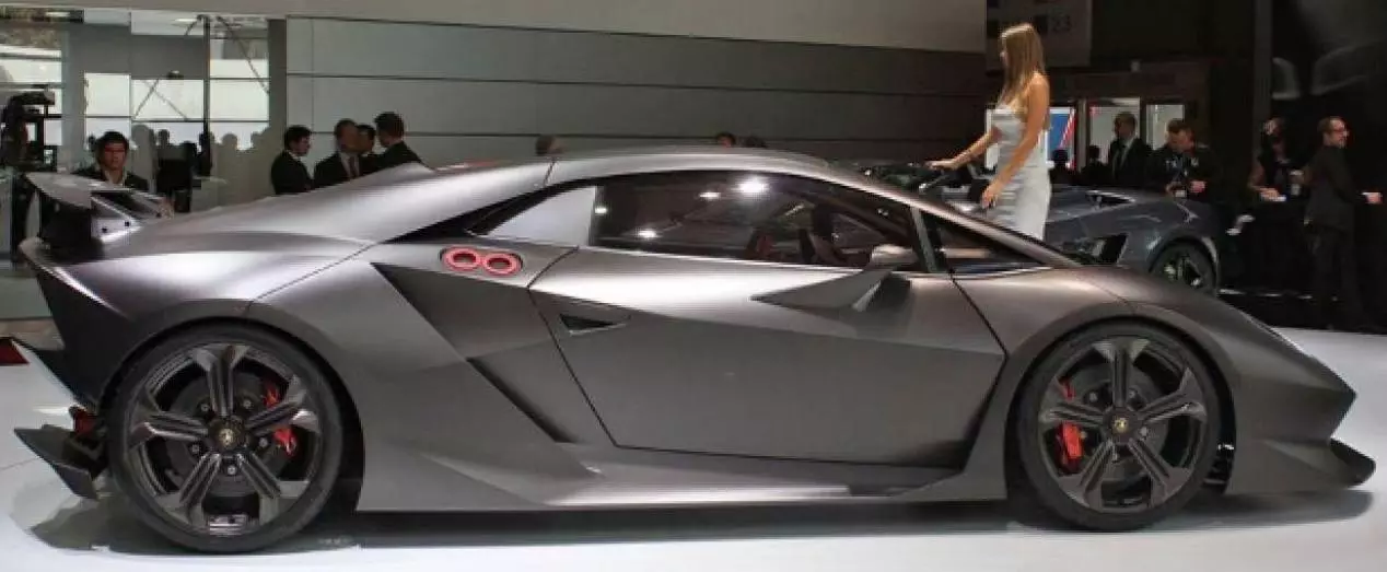 lamborghini-sesto-elemento-lateral.jpg