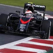 Is é Button an t-aon tiománaí atá ainmnithe ag McLaren ina athnuachan le Banco Santander - LaF1