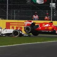 Räikkönen સાથે બોટાસ અકસ્માત - LaF1