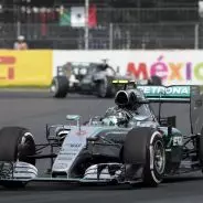 Rosberg သည် မက္ကဆီကိုရှိ Hamilton ထက်သာလွန်ခဲ့ပြီး Abu Dhabi ပြီးဆုံးသည့်တိုင်အောင် ထိုအတိုင်းဖြစ်ခဲ့သည် - LaF1