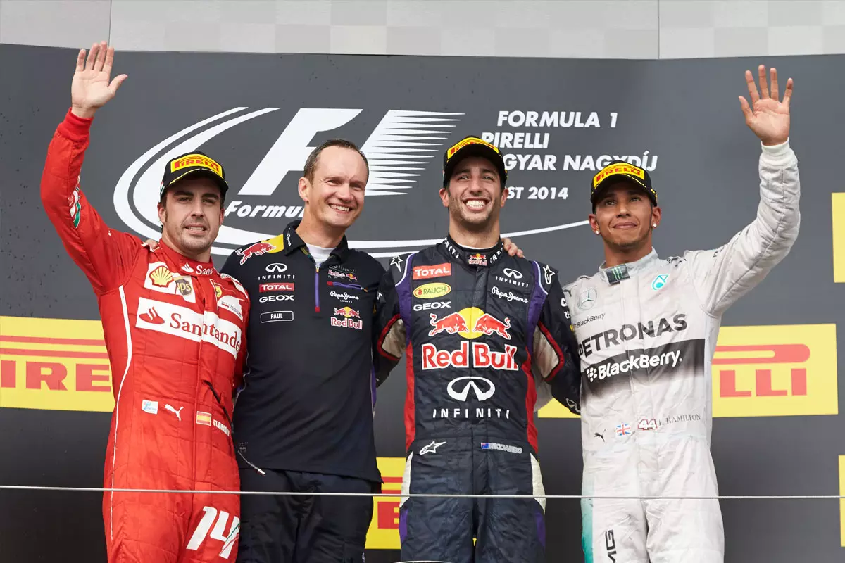 Trionfo Ricciardo e impossibile podio di Alonso in una gara caotica