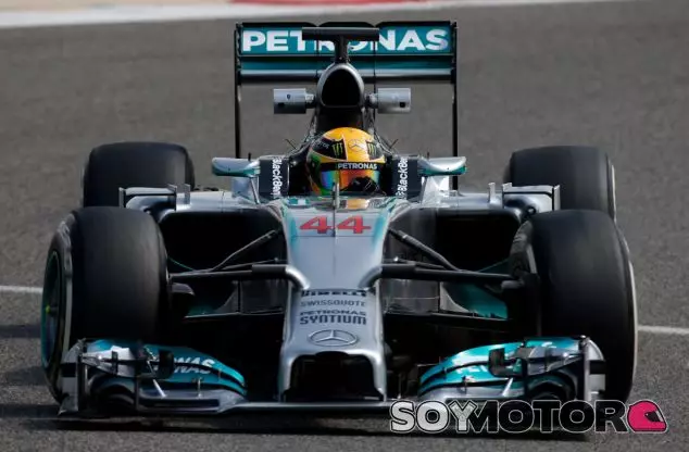 Lewis Hamilton med Mercedes i Bahrain - LaF1