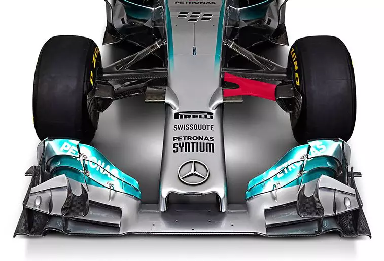 Pontons vum Mercedes W05