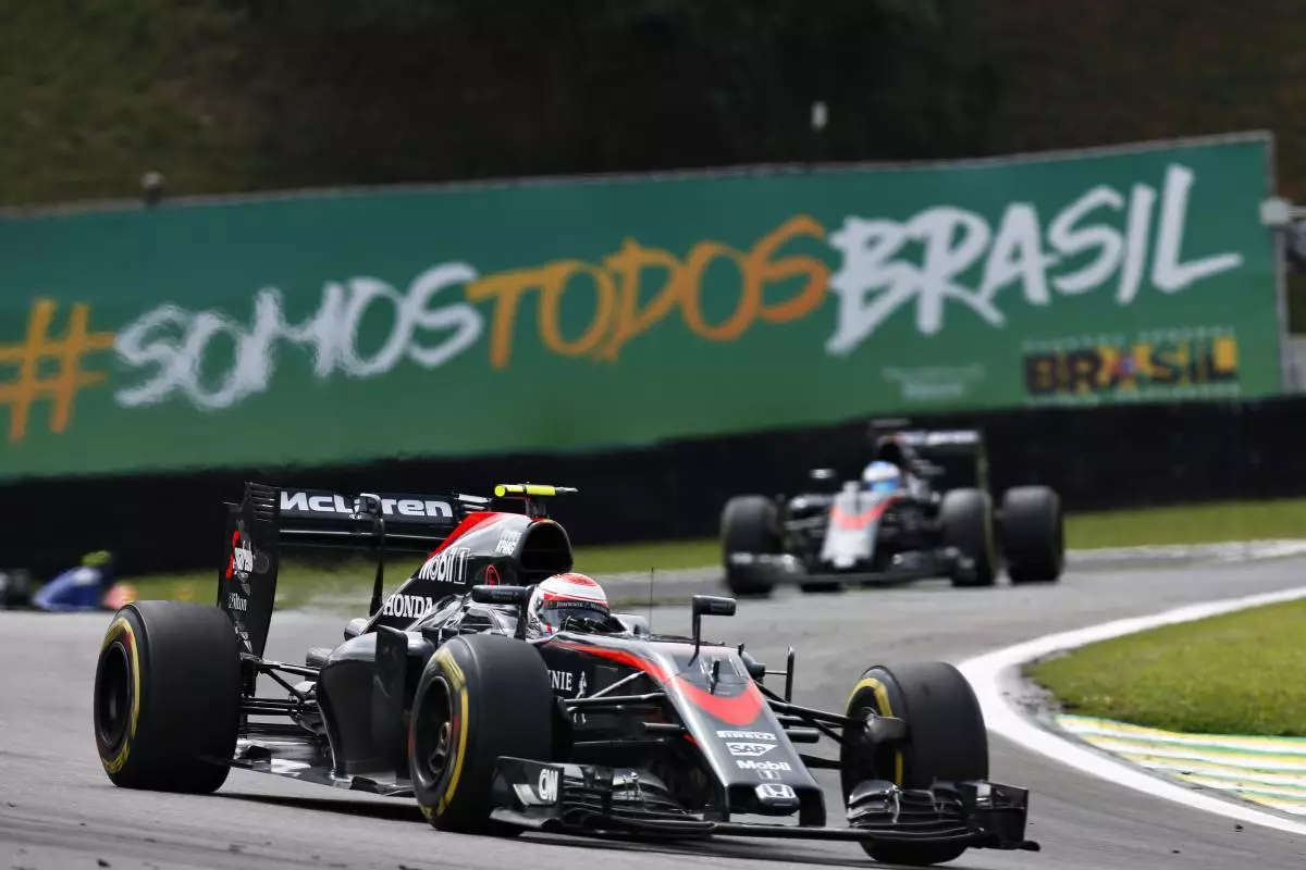 By McLaren sal hulle volgens Button hul bestuur verander in vergelyking met 2015