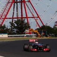 Jenson Button anatembea nyuma ya gurudumu la Suzuka Ferris - LaF1