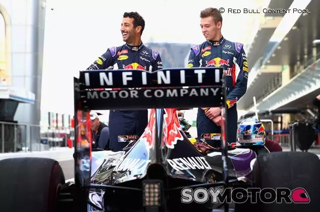 Daniel Ricciardo e Daniil Kvyat em Abu Dhabi 2015 - LaF1