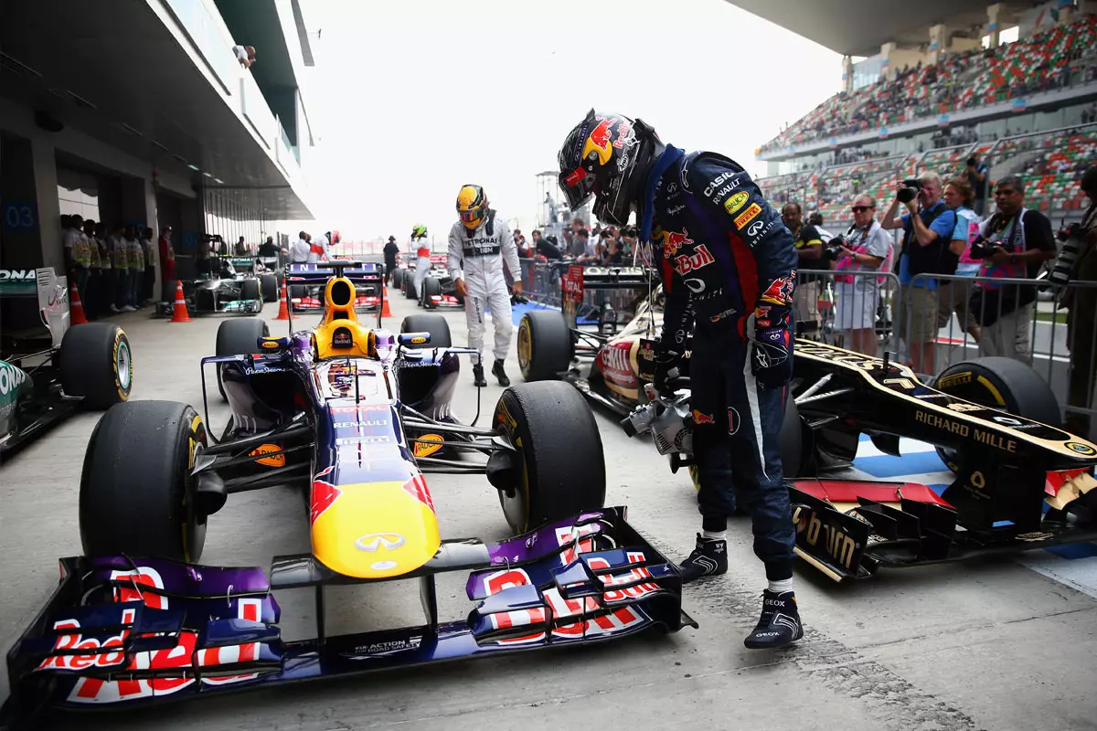 Red Bull на GP Індыі F1 2013: субота