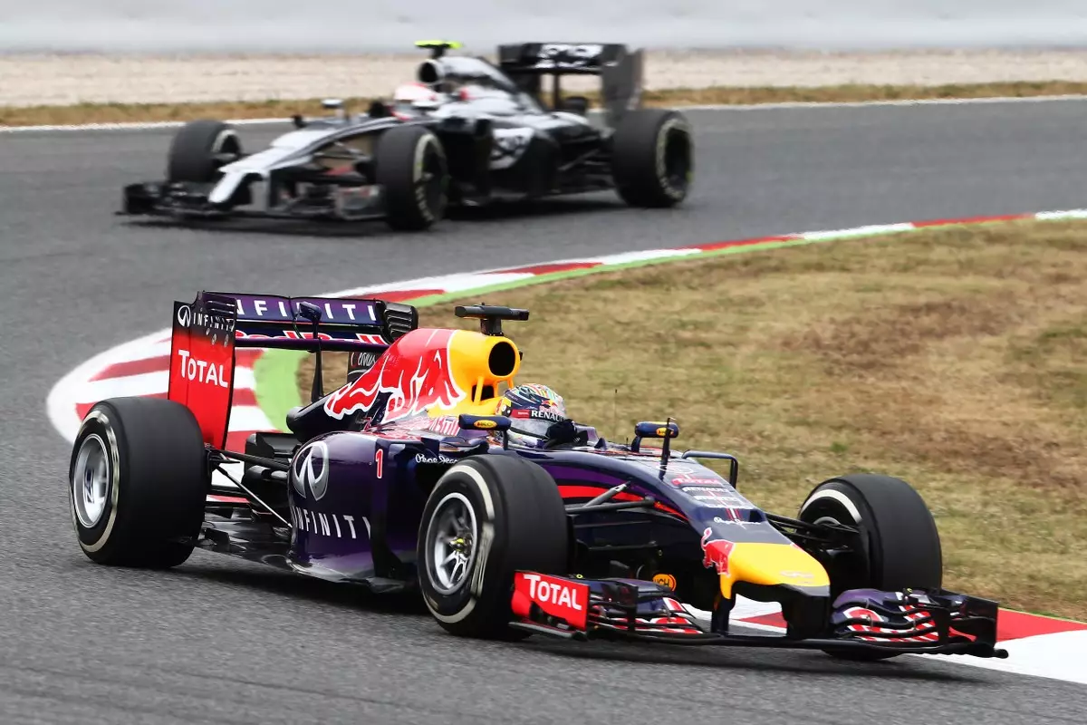 Red Bull yn y Meddyg Teulu Sbaenaidd F1 2014: Dydd Sul